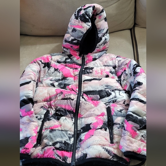 Under Armour | Jackets & Coats | Girls Multile Colored Medium Under ...